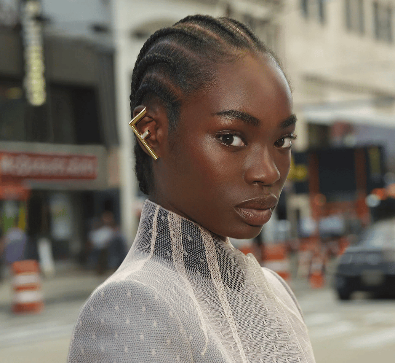 Historie a příběh ikonického loga Fendi - Magazín módy a luxusu