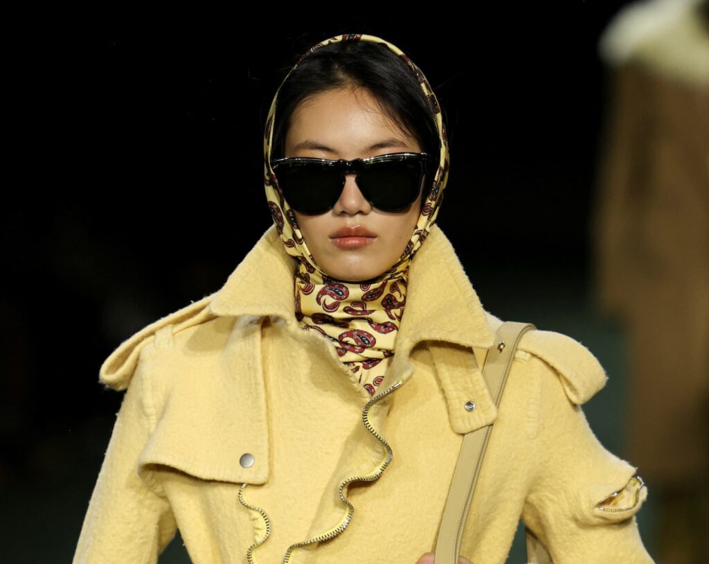 LFW: Daniel Lee nabídl outdoor eleganci. Definoval Burberry průzkumníky ...